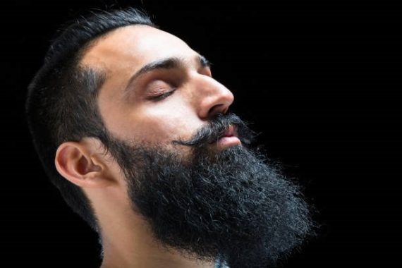 Dégradé barbe homme courte ou longue : notre guide